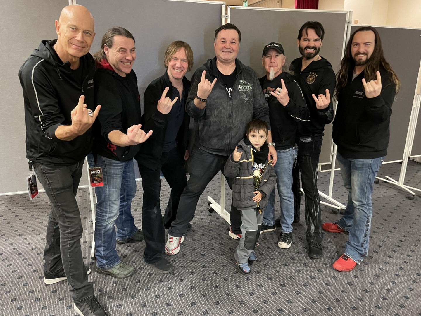 Meets Archive - Accept