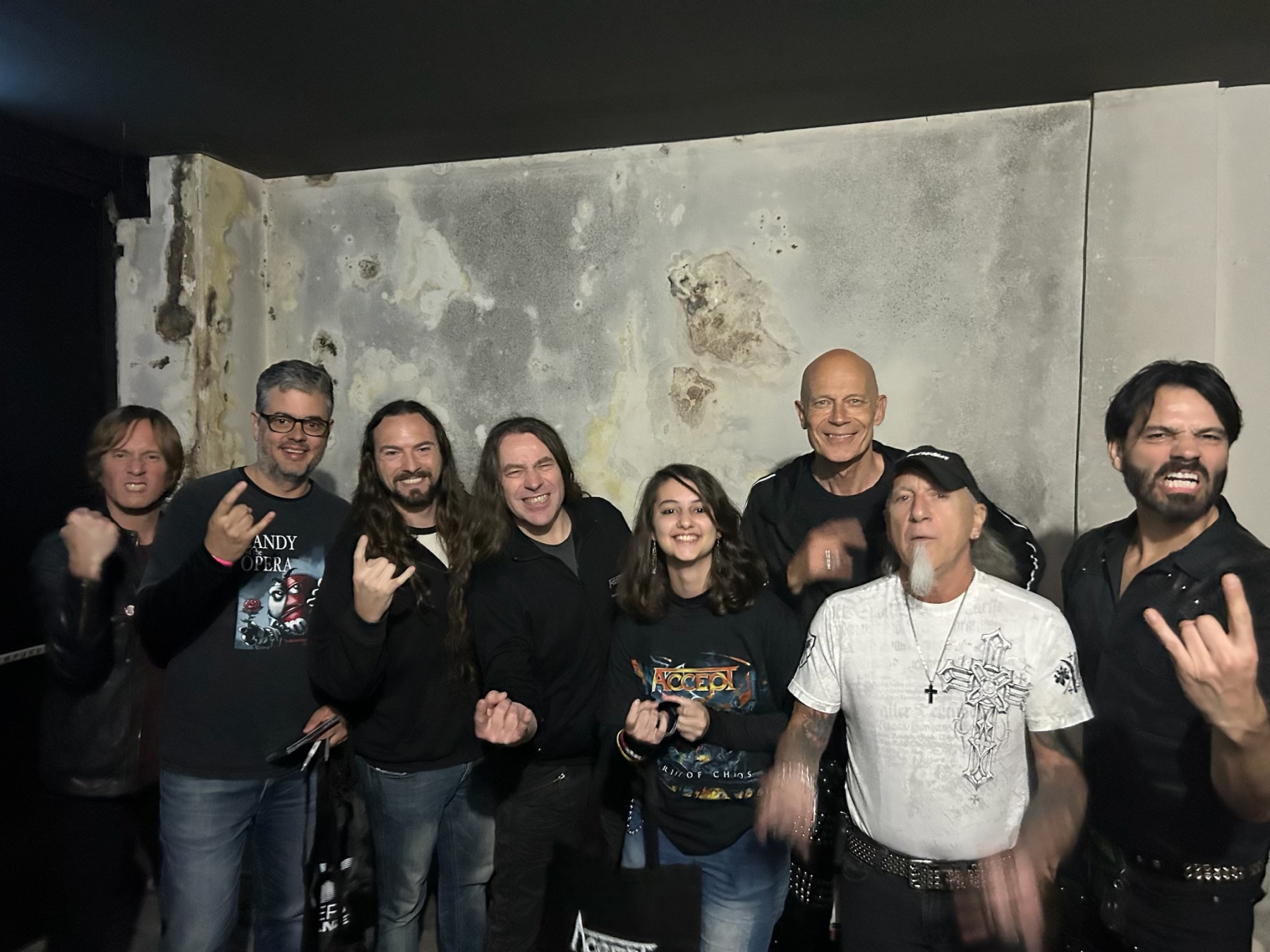 Meets Archive - Accept